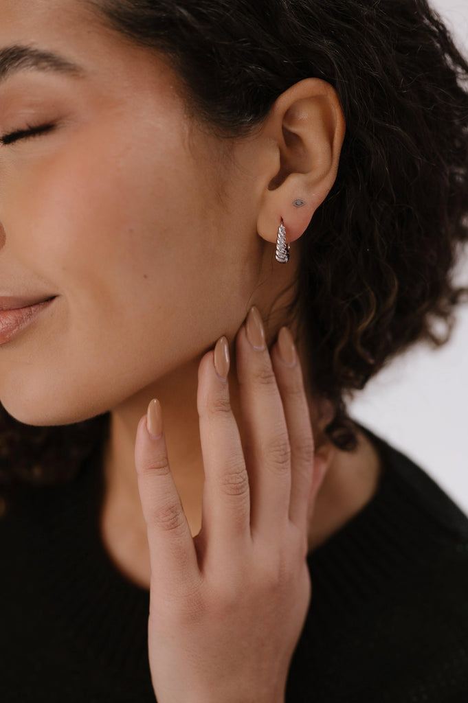 Eye Flat Back Stud – Cords Club