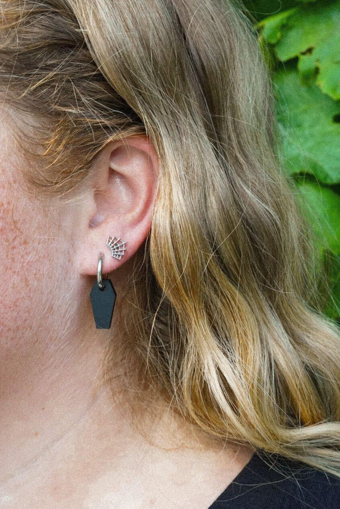 Spiderweb Flat Back Stud | Cords Club